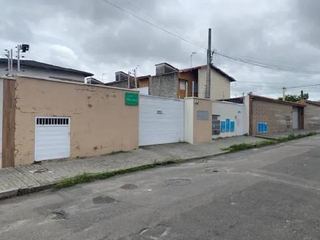 Apartamento com 2 Quartos e 1 banheiro à Venda, 55 m² por R$ 96.592