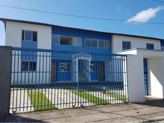Apartamento com 2 Quartos e 1 banheiro à Venda, 56 m² por R$ 180.000
