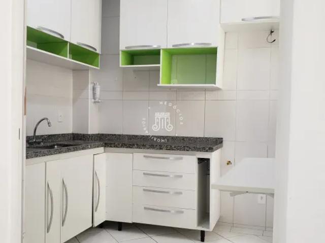 Apartamento com 2 Quartos e 1 banheiro à Venda, 56 m² por R$ 340.000