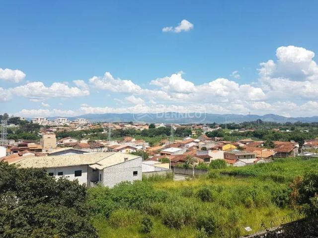 Apartamento com 2 Quartos e 1 banheiro à Venda, 57 m² por R$ 170.000