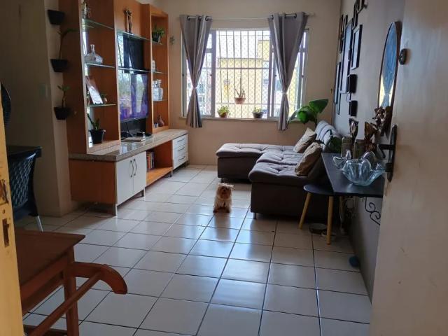 Apartamento com 2 Quartos e 1 banheiro à Venda, 57 m² por R$ 180.000