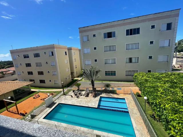 Apartamento com 2 Quartos e 1 banheiro à Venda, 58 m² por R$ 160.000
