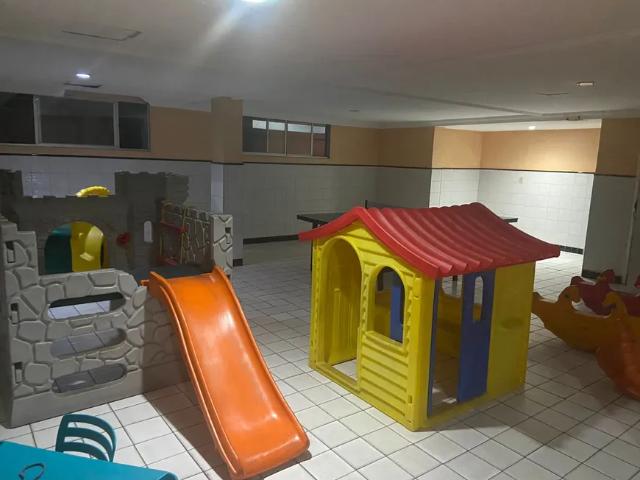 Apartamento com 2 Quartos e 1 banheiro à Venda, 58 m² por R$ 160.000