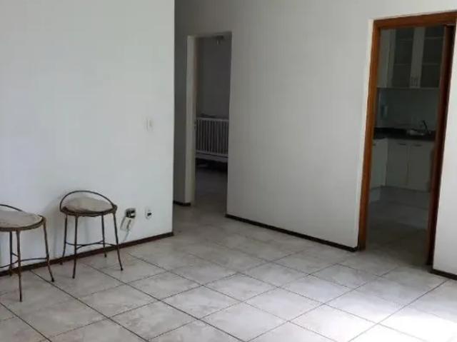 Apartamento com 2 Quartos e 1 banheiro à Venda, 58 m² por R$ 340.000