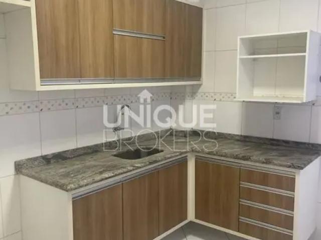 Apartamento com 2 Quartos e 1 banheiro à Venda, 58 m² por R$ 350.000