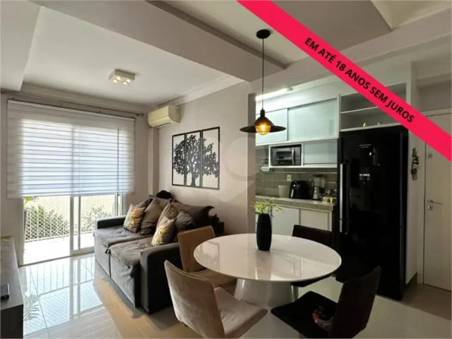 Apartamento com 2 Quartos e 1 banheiro à Venda, 58 m² por R$ 360.000
