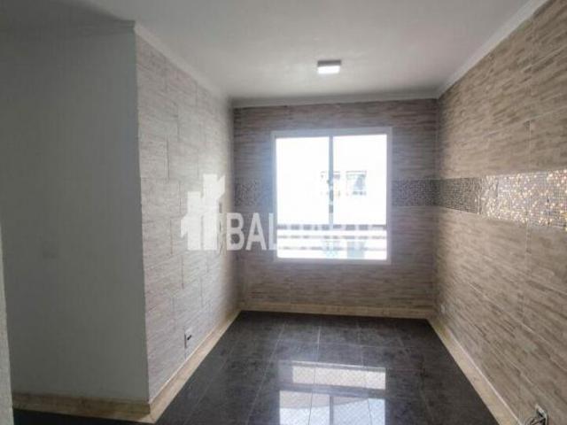 Apartamento com 2 Quartos e 1 banheiro à Venda, 50 m²