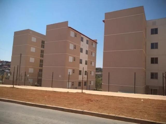 Apartamento com 2 Quartos e 1 banheiro à Venda, 50 m² por R$ 138.000