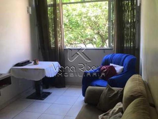 Apartamento com 2 Quartos e 1 banheiro à Venda, 50 m² por R$ 175.000