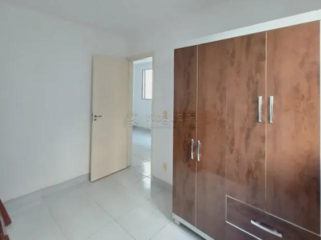 Apartamento com 2 Quartos e 1 banheiro à Venda, 50 m² por R$ 180.000
