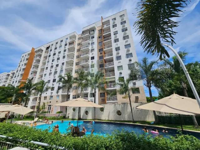 Apartamento com 2 Quartos e 1 banheiro à Venda, 50 m² por R$ 215.000