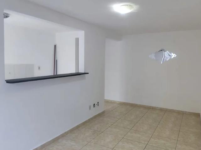Apartamento com 2 Quartos e 1 banheiro à Venda, 50 m² por R$ 210.000