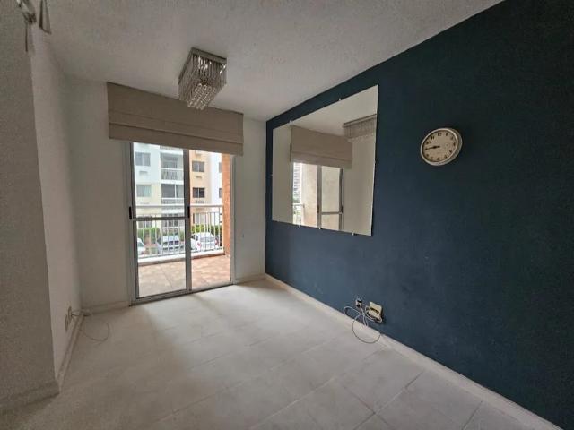 Apartamento com 2 Quartos e 1 banheiro à Venda, 50 m² por R$ 210.000