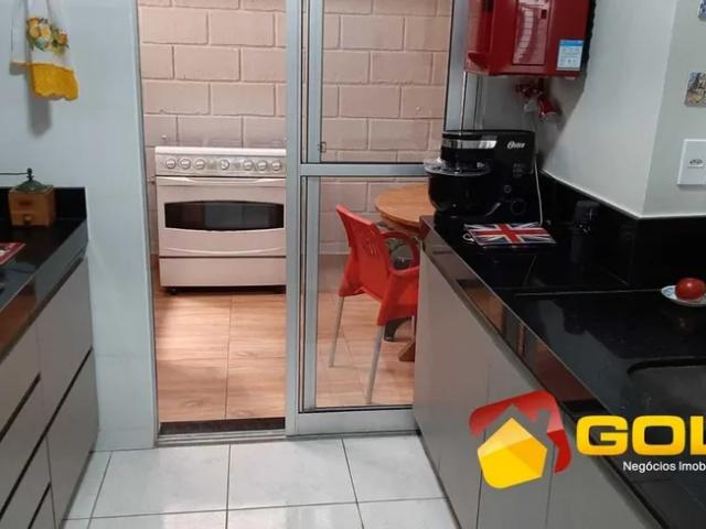 Apartamento com 2 Quartos e 1 banheiro à Venda, 50 m² por R$ 230.000