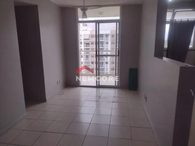 Apartamento com 2 Quartos e 1 banheiro à Venda, 50 m² por R$ 247.000