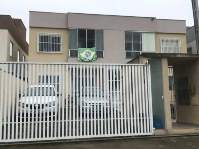 Apartamento com 2 Quartos e 1 banheiro à Venda, 50 m² por R$ 275.000