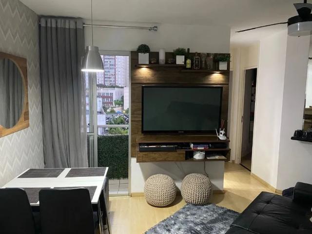 Apartamento com 2 Quartos e 1 banheiro à Venda, 50 m² por R$ 320.000