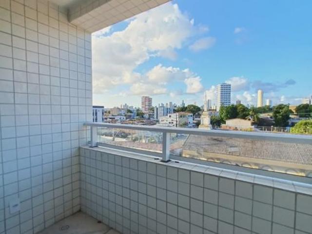 Apartamento com 2 Quartos e 1 banheiro à Venda, 51 m² por R$ 340.000