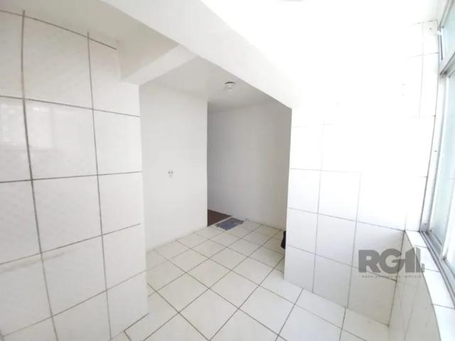 Apartamento com 2 Quartos e 1 banheiro à Venda, 51 m² por R$ 97.000