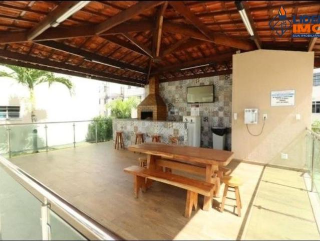 Apartamento com 2 Quartos e 1 banheiro à Venda, 52 m² por R$ 175.000