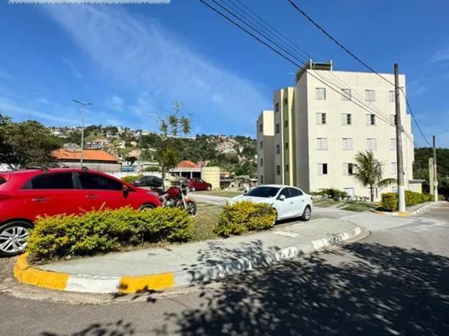 Apartamento com 2 Quartos e 1 banheiro à Venda, 52 m² por R$ 200.000