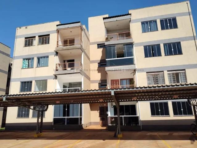 Apartamento com 2 Quartos e 1 banheiro à Venda, 52 m² por R$ 200.000