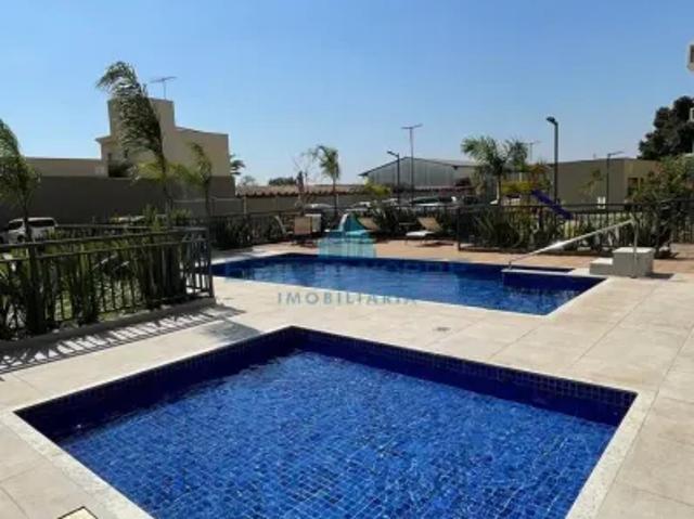 Apartamento com 2 Quartos e 1 banheiro à Venda, 52 m² por R$ 230.000