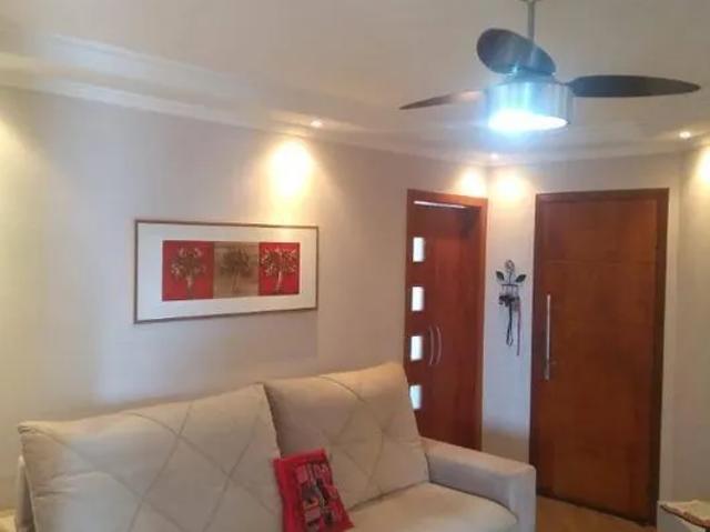 Apartamento com 2 Quartos e 1 banheiro à Venda, 52 m² por R$ 320.000
