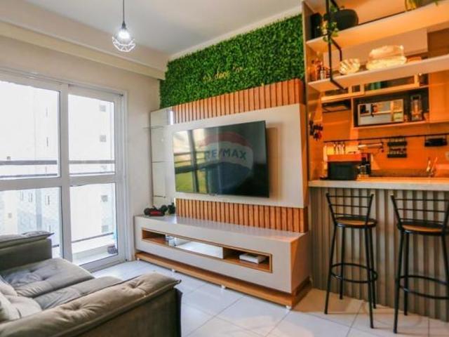 Apartamento com 2 Quartos e 1 banheiro à Venda, 53 m² por R$ 340.000