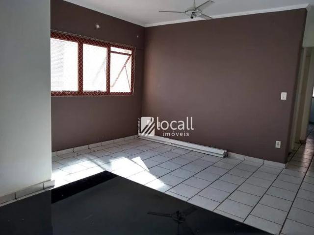 Apartamento com 2 Quartos e 1 banheiro à Venda, 65 m² por R$ 180.000