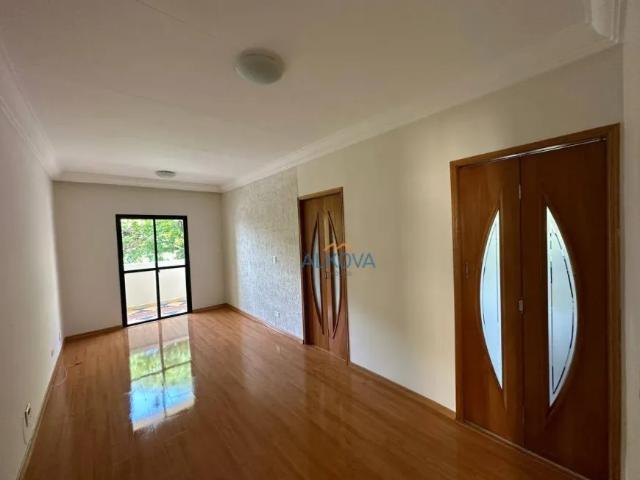 Apartamento com 2 Quartos e 1 banheiro à Venda, 65 m² por R$ 340.000