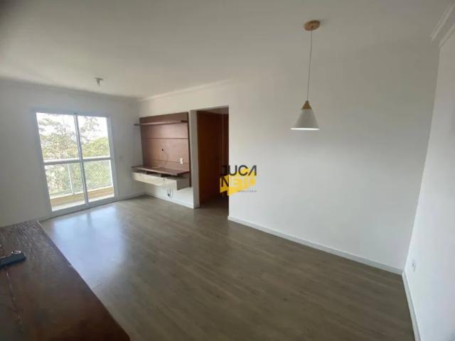 Apartamento com 2 Quartos e 1 banheiro à Venda, 66 m² por R$ 360.000