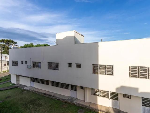 Apartamento com 2 Quartos e 1 banheiro à Venda, 67 m² por R$ 170.000