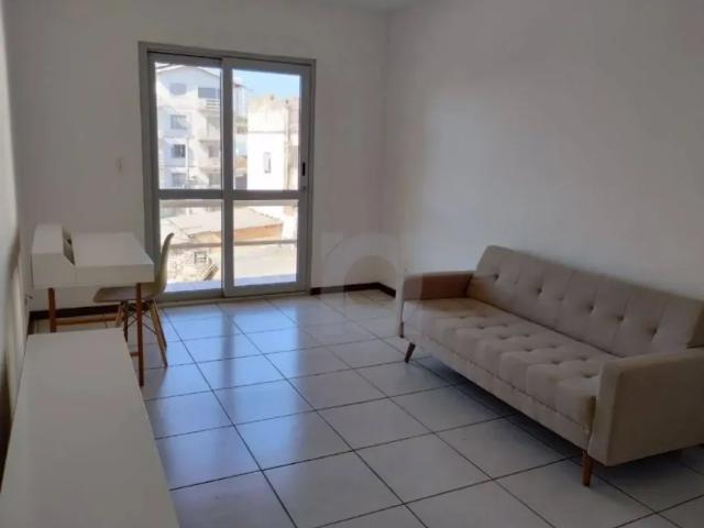 Apartamento com 2 Quartos e 1 banheiro à Venda, 67 m² por R$ 298.000