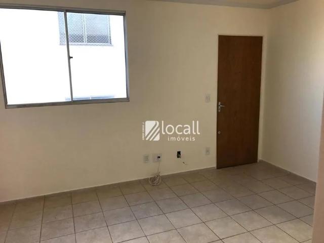 Apartamento com 2 Quartos e 1 banheiro à Venda, 68 m² por R$ 180.000