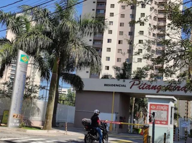 Apartamento com 2 Quartos e 1 banheiro à Venda, 68 m² por R$ 360.000