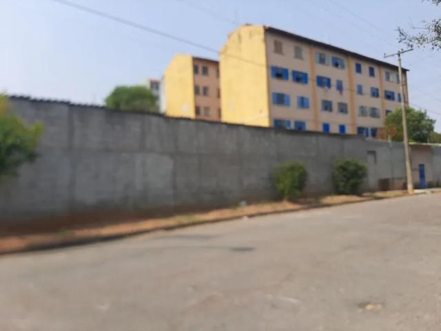 Apartamento com 2 Quartos e 1 banheiro à Venda, 60 m² por R$ 110.000