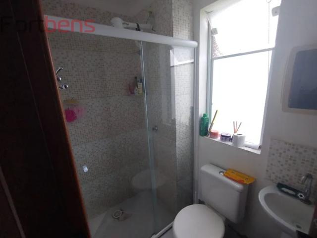 Apartamento com 2 Quartos e 1 banheiro à Venda, 60 m² por R$ 180.000