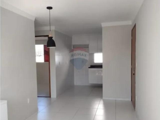Apartamento com 2 Quartos e 1 banheiro à Venda, 60 m² por R$ 180.000