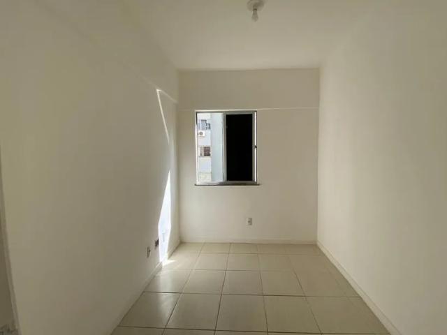 Apartamento com 2 Quartos e 1 banheiro à Venda, 60 m² por R$ 340.000