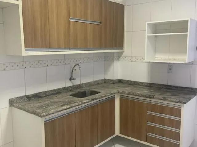 Apartamento com 2 Quartos e 1 banheiro à Venda, 60 m² por R$ 350.000
