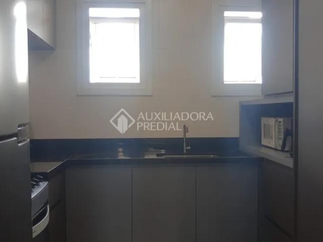 Apartamento com 2 Quartos e 1 banheiro à Venda, 63 m² por R$ 210.000