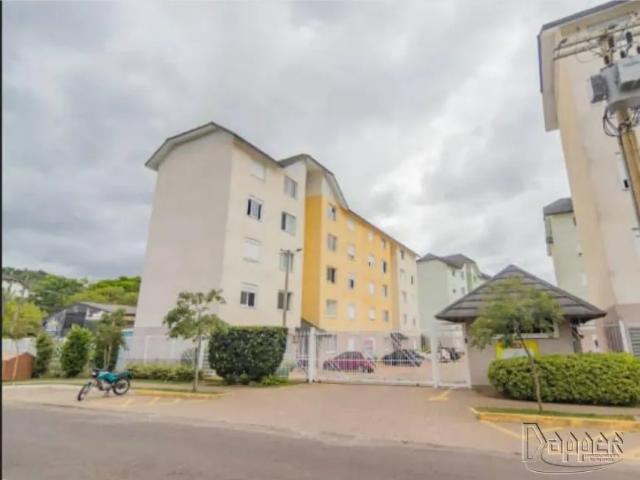 Apartamento com 2 Quartos e 1 banheiro à Venda, 63 m² por R$ 212.000