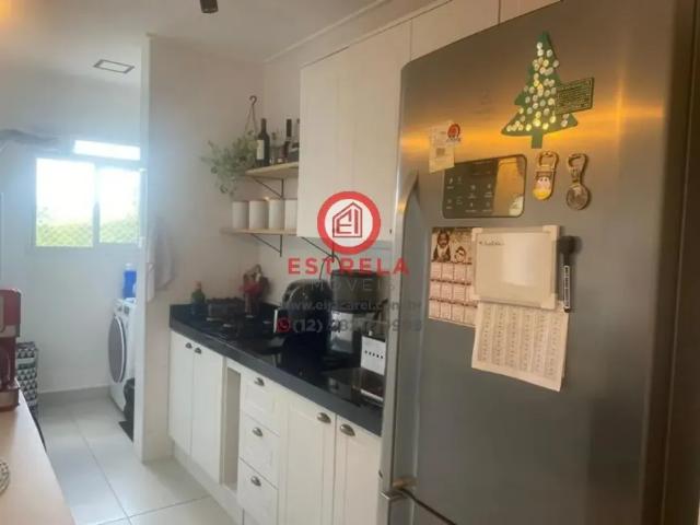 Apartamento com 2 Quartos e 1 banheiro à Venda, 63 m² por R$ 355.000