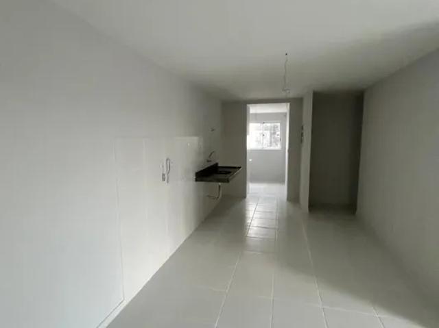 Apartamento com 2 Quartos e 1 banheiro à Venda, 63 m² por R$ 350.000