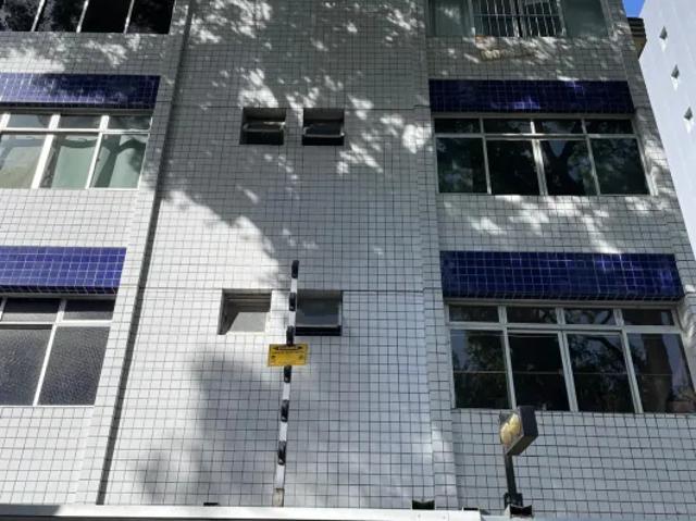 Apartamento com 2 Quartos e 1 banheiro à Venda, 75 m² por R$ 270.000