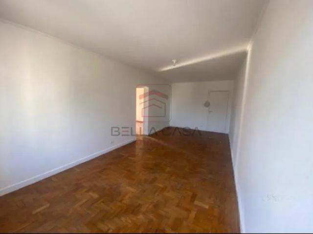 Apartamento com 2 Quartos e 1 banheiro à Venda, 77 m² por R$ 275.000