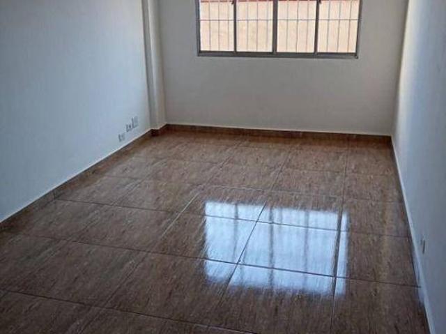 Apartamento com 2 Quartos e 1 banheiro à Venda, 70 m² por R$ 350.000