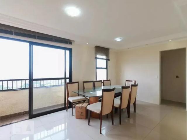 Apartamento com 2 Quartos e 1 banheiro à Venda, 70 m² por R$ 345.000