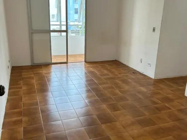 Apartamento com 2 Quartos e 1 banheiro à Venda, 72 m² por R$ 180.000